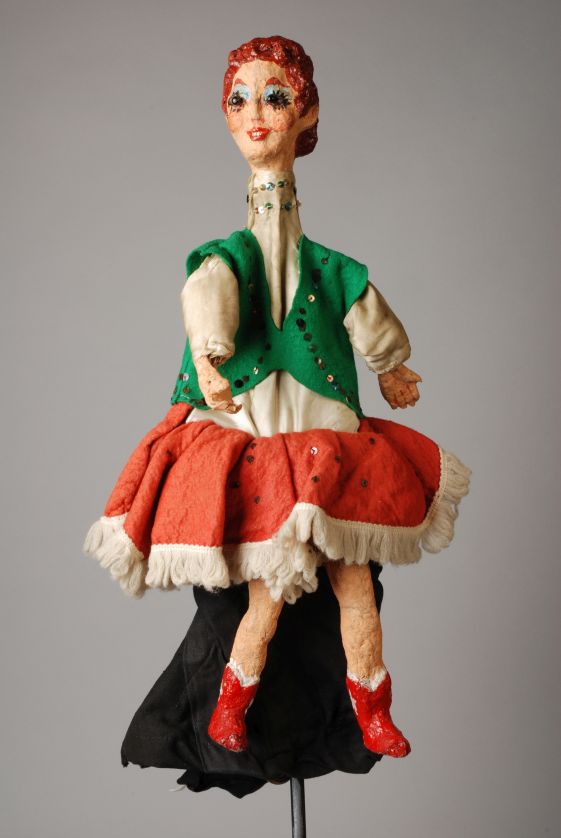 Nieuwe aanwinst: een grote collectie Theaterpoppen en Schimmen ...